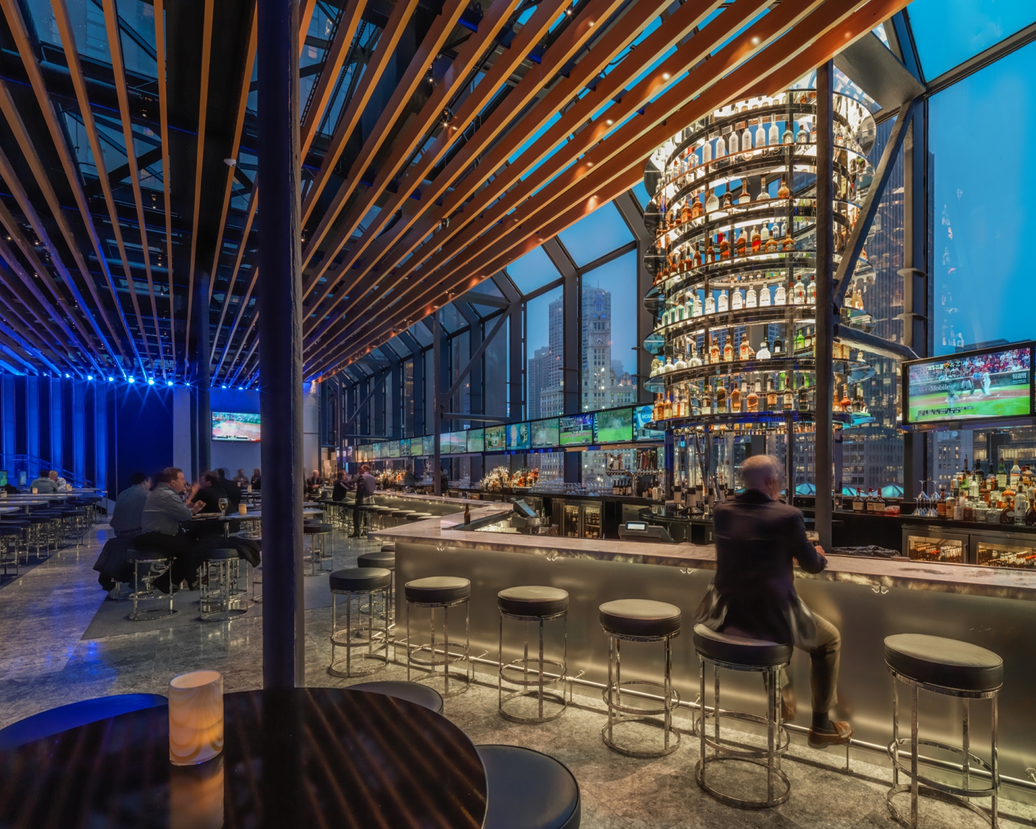 Big Bar at Hyatt Regency Chicago | Bentel & Bentel Architects/Planners ...