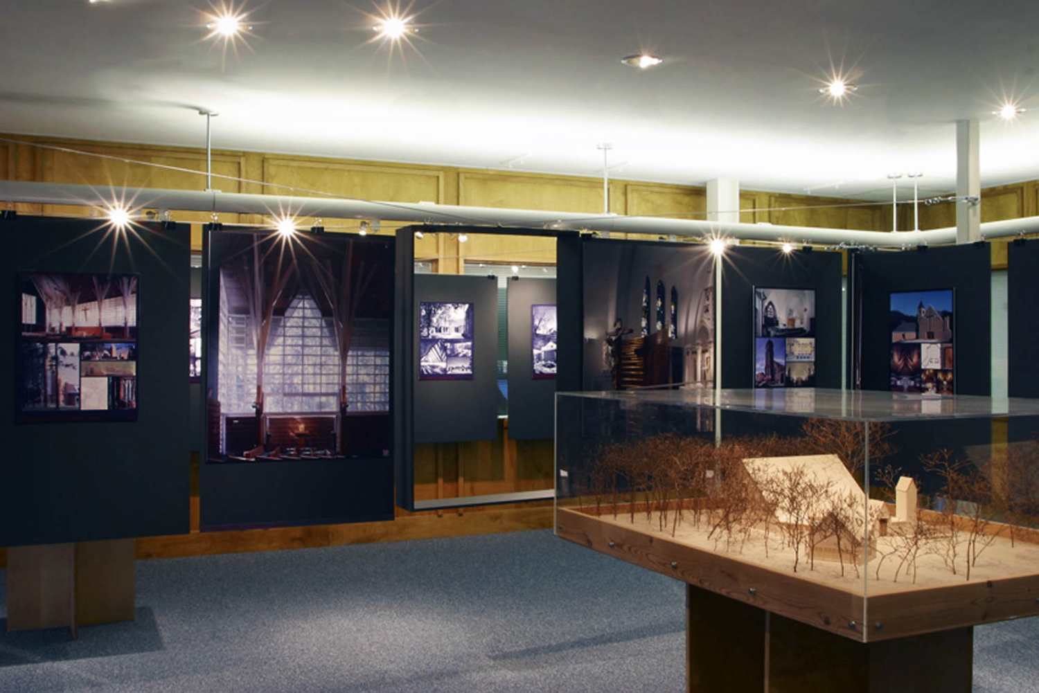 Bentel Exhibition 2002 | Bentel & Bentel Architects/Planners A.I.A.