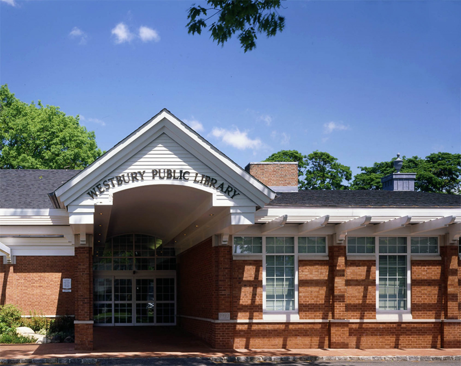 Westbury Public Library | Bentel & Bentel Architects/Planners A.I.A.